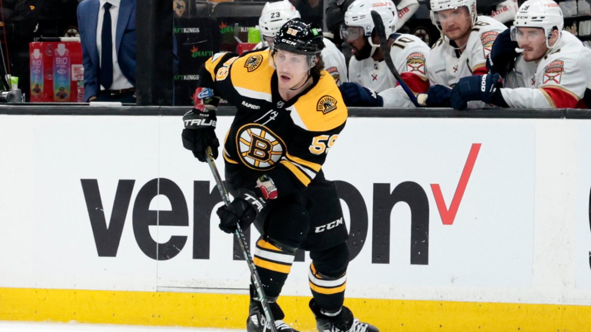 Brad Marchand has great reaction to Tyler Bertuzzi stealing Nick ...
