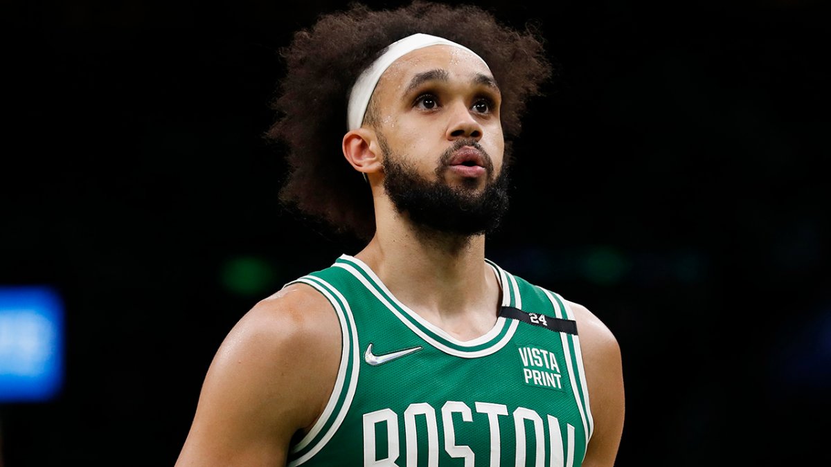 Derrick White reacts to ovation from Celtics crowd in Boston debut ...