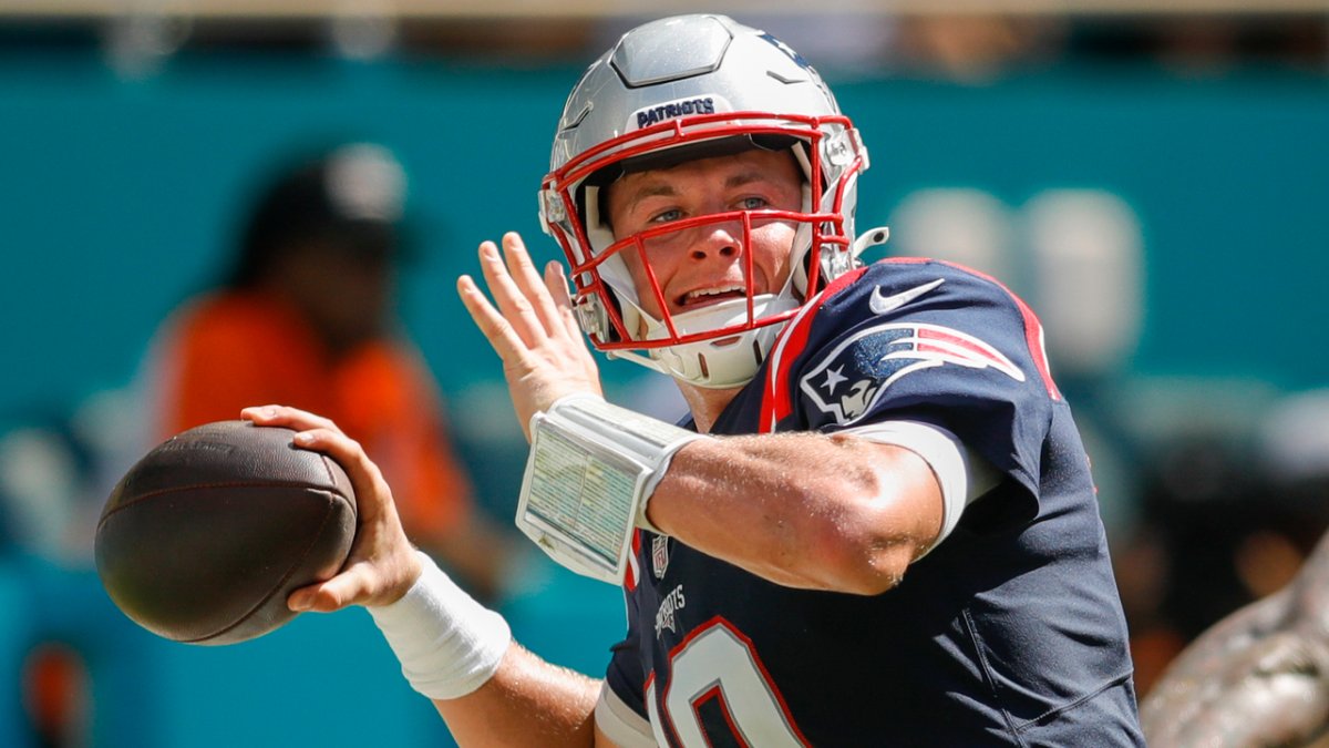 Patriots QB Mac Jones: ‘Definitely feel a lot better’ after back injury ...