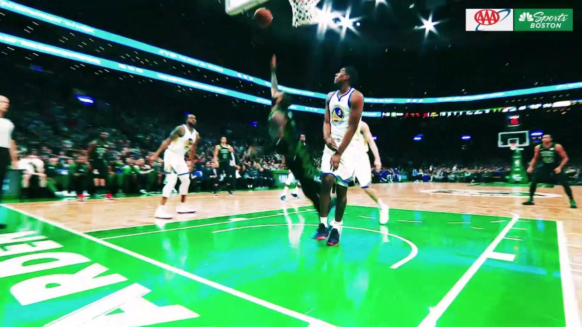 Kyrie Irving loses the handle, still somehow finishes – NBC Sports Boston