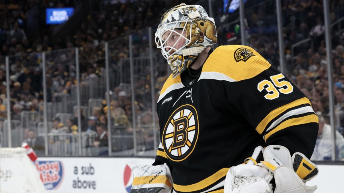Bruins’ Linus Ullmark earns first career playoff win in stellar Game 1 ...