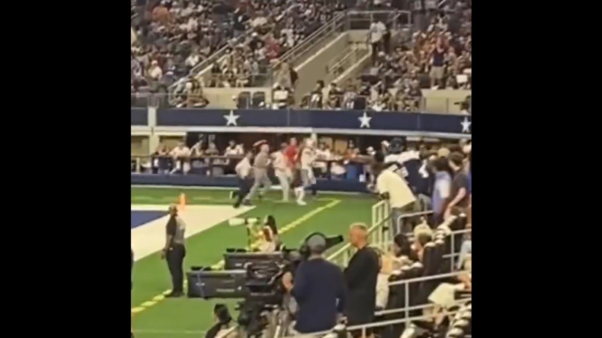 WATCH: Cowboys fans booed Dak Prescott, threw trash at him in loss ...