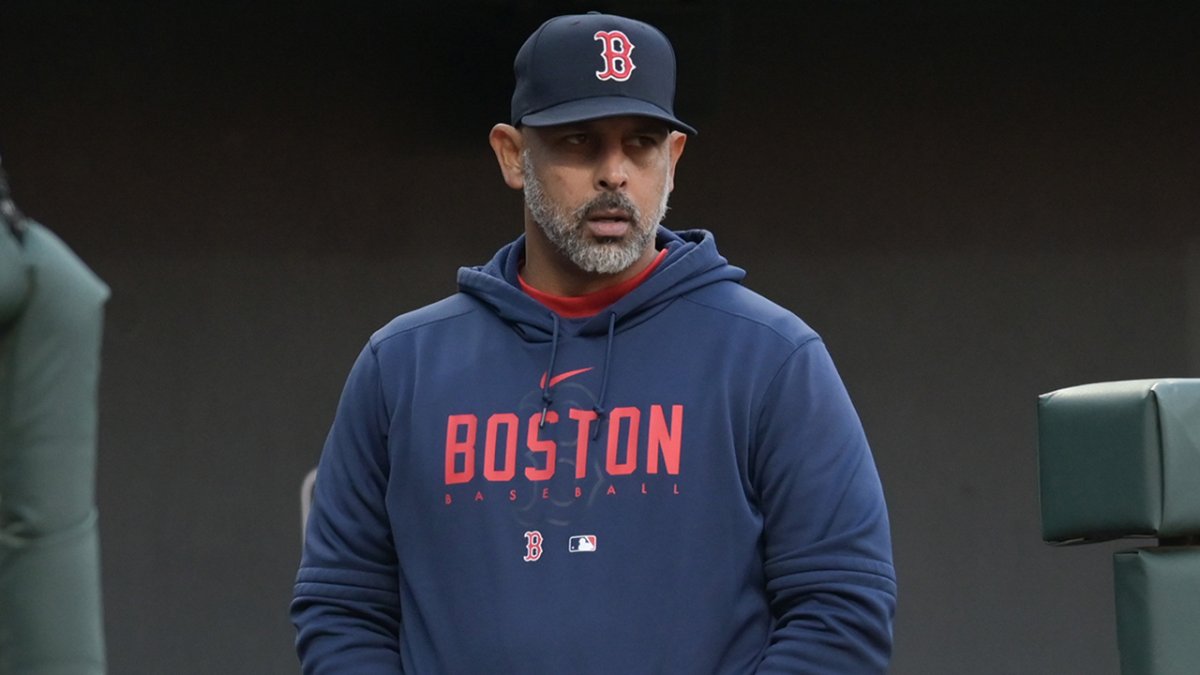 Red Sox sign Alex Cora to three-year contract extension – NBC Sports Boston