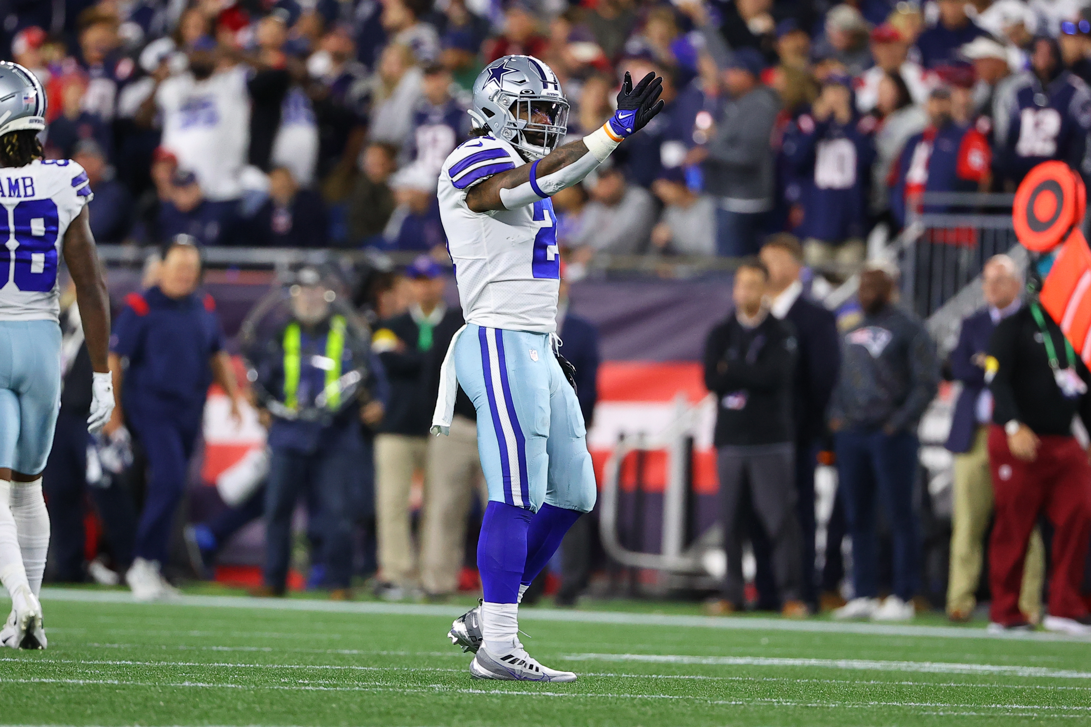 Ezekiel Elliott signing highlights Patriots’ larger roster issue – NBC ...