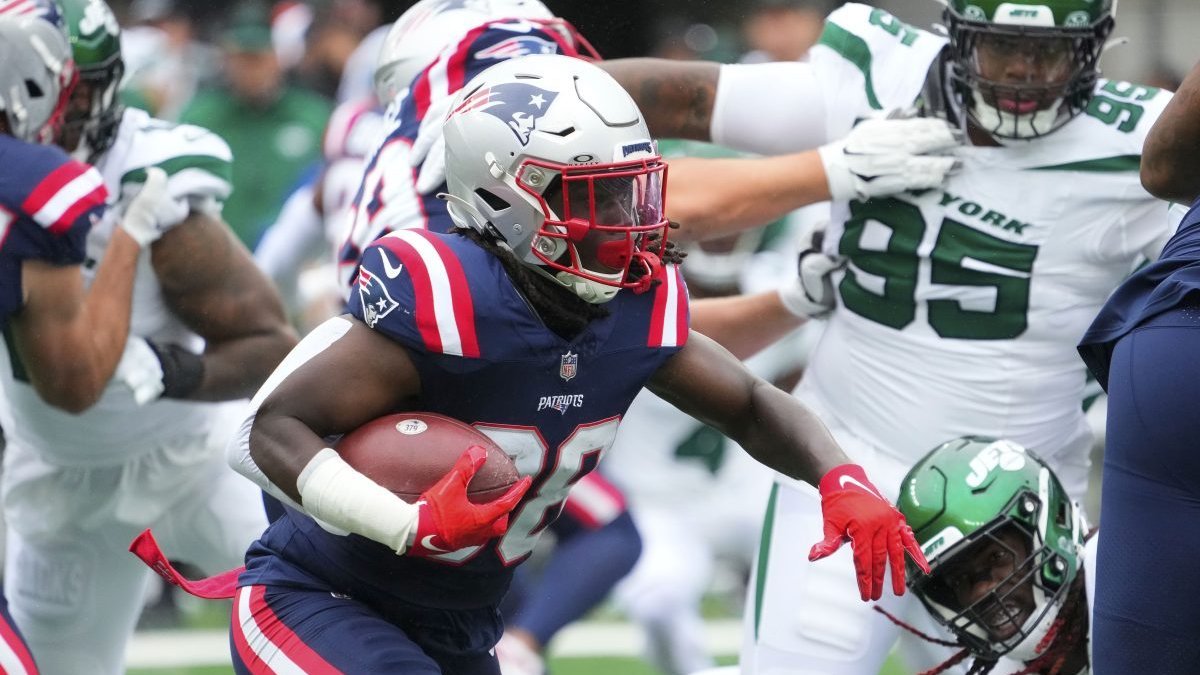 What’s going on with Rhamondre Stevenson? Making sense of Patriots RB’s ...