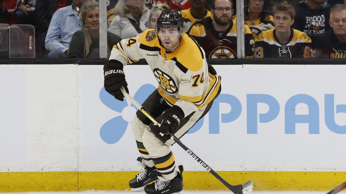Bruins’ Jake DeBrusk responds to being late to team meeting, not ...