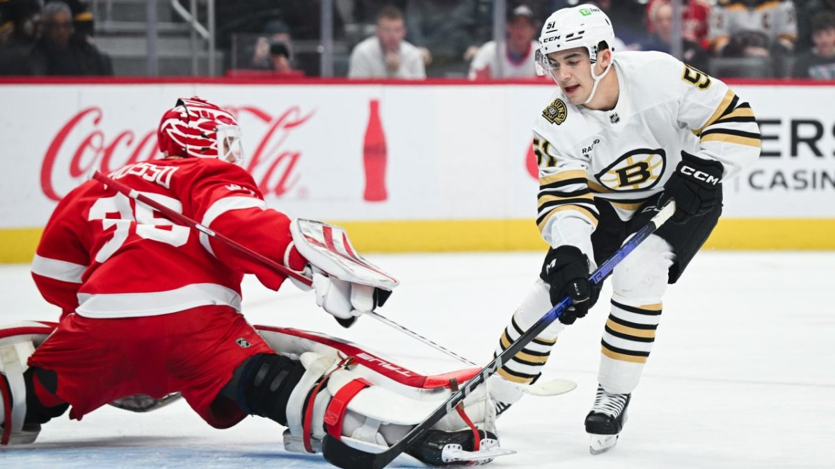 Bruins highlights: Matthew Poitras scores on Red Wings goalie with ...