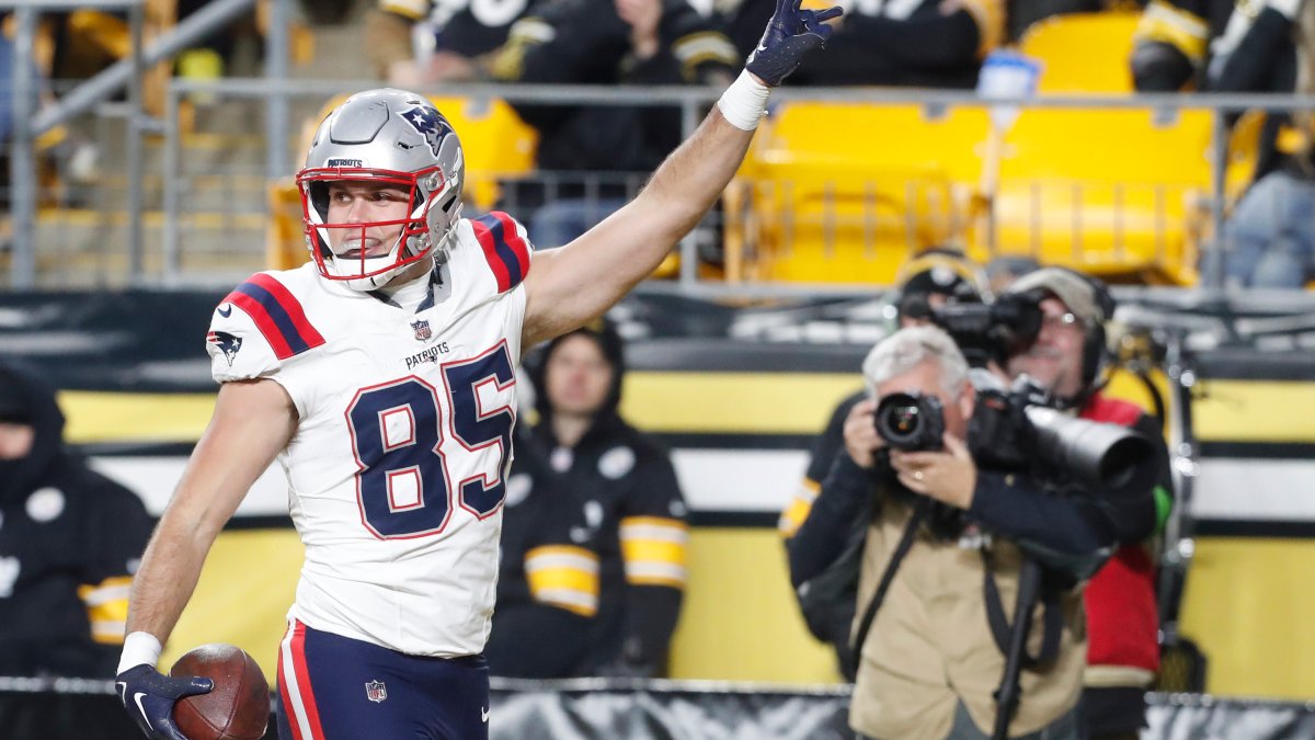 How the Patriots ‘code breaking’ led to a Hunter Henry touchdown – NBC ...