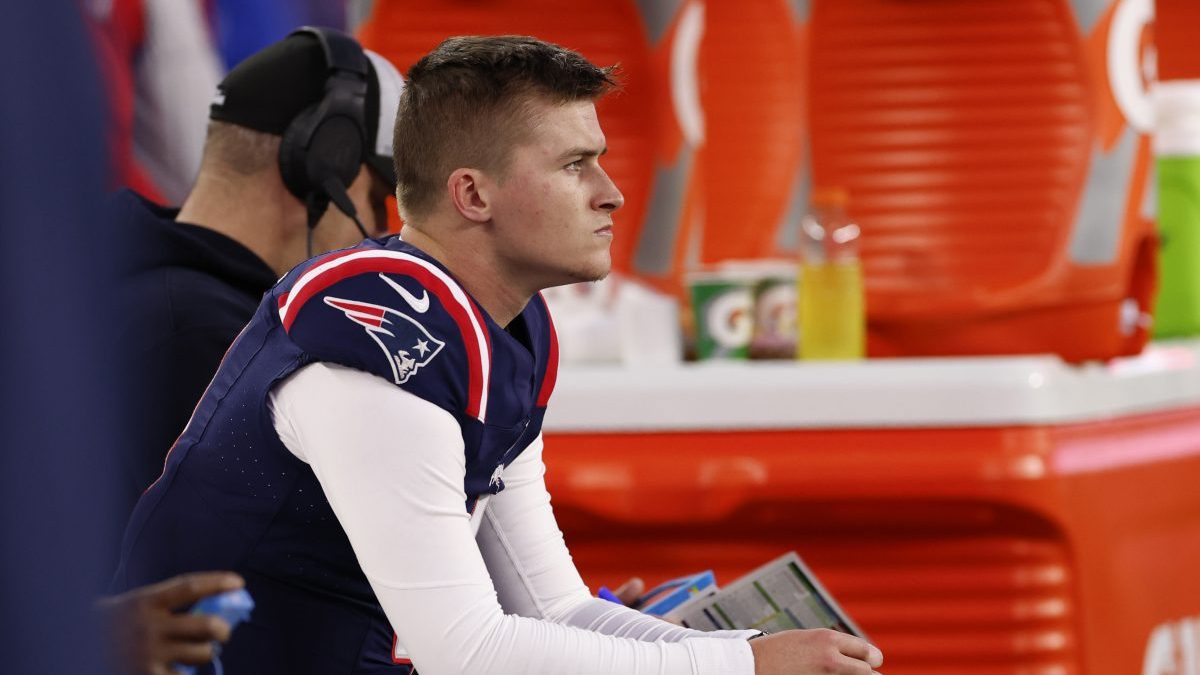 Patriots-Chiefs Report Card: A tale of two halves for Bailey Zappe ...