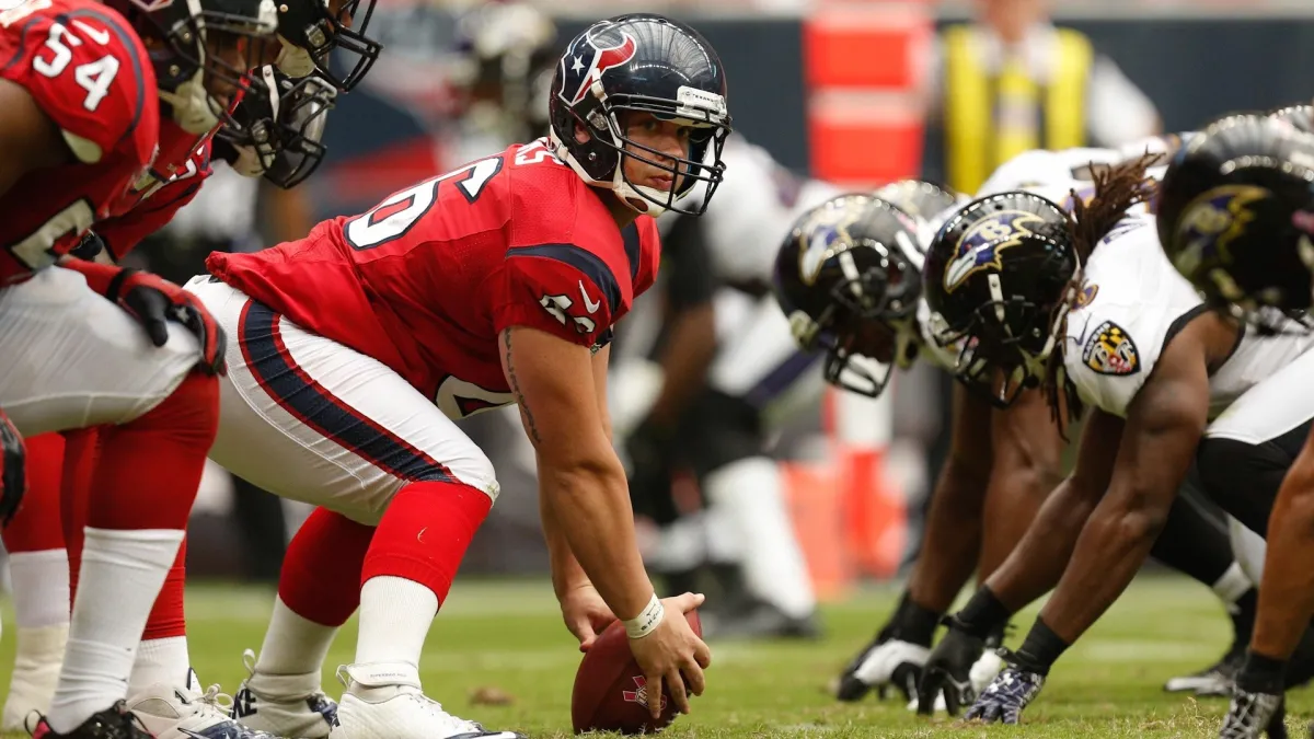 Meet the ‘upside-down quarterback’ – NBC Sports Boston