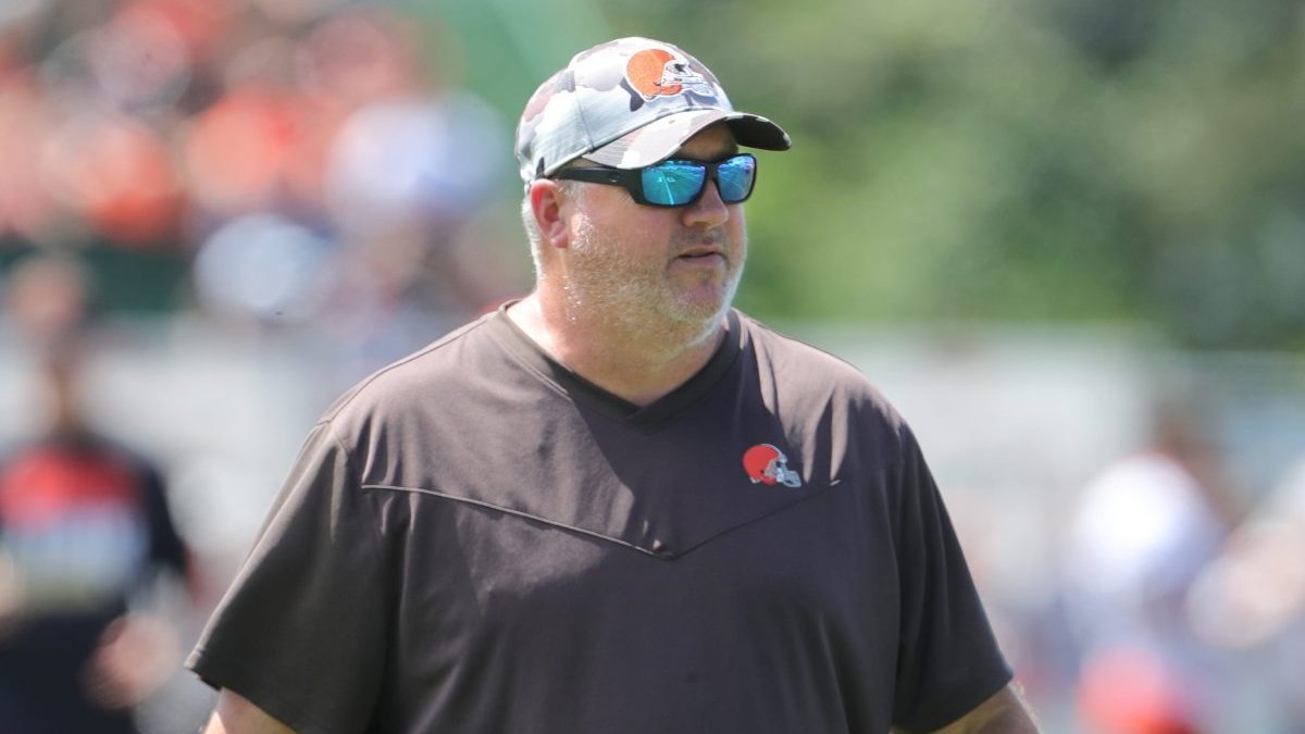Albert Breer: Alex Van Pelt ‘was the glue’ for Browns coaching staff ...