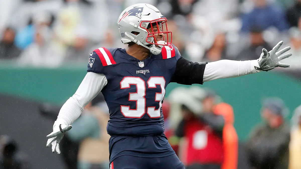 Anfernee Jennings deal ends Patriots’ lengthy homegrown free agent ...