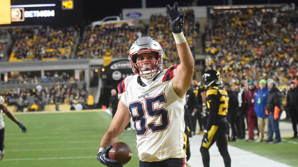 Report: Hunter Henry, Patriots agree to three-year contract – NBC ...