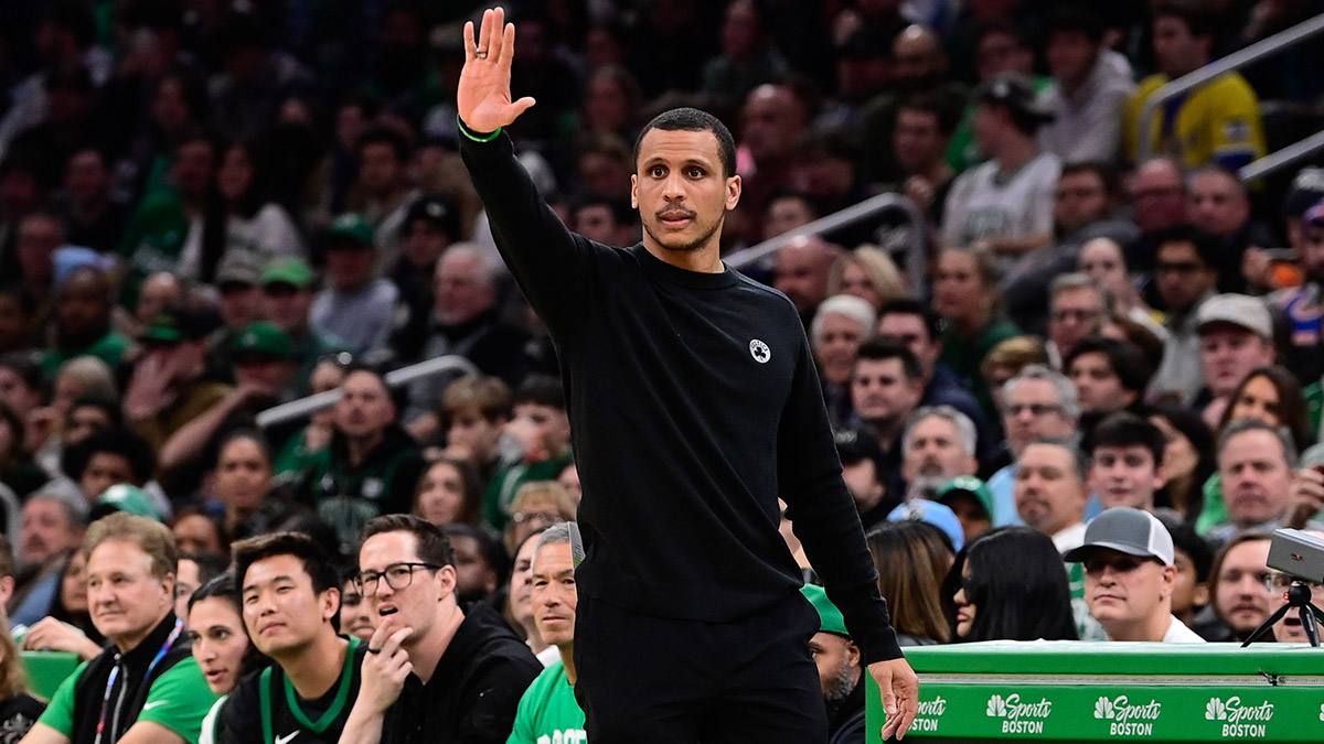 Joe Mazzulla tried to block Suns player’s shot, and Celtics loved it ...