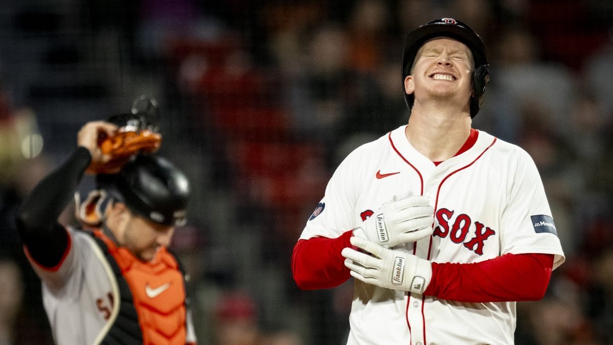 Garrett Cooper exits Red Sox debut due to injury – NBC Sports Boston