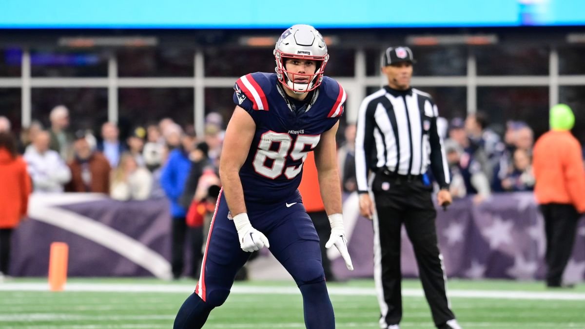 Hunter Henry reveals why he re-signed with Patriots in NFL free agency ...