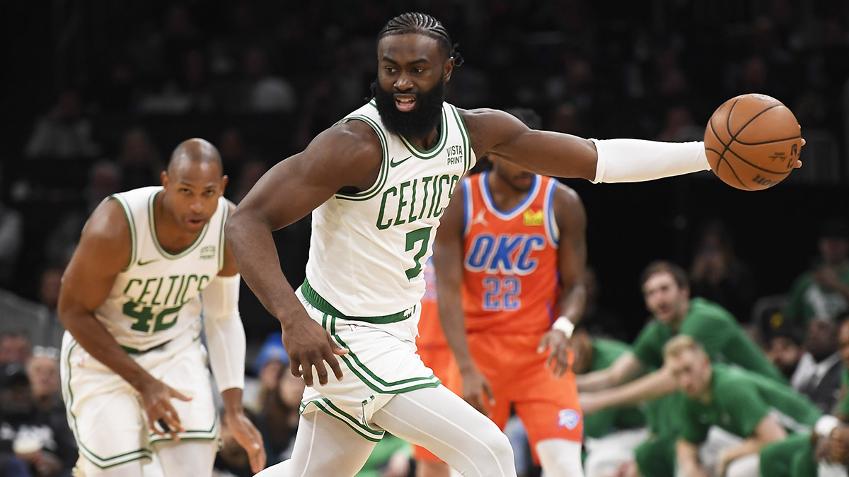 Jaylen Brown injury: How Celtics star is dealing with hand issue – NBC Sports Boston