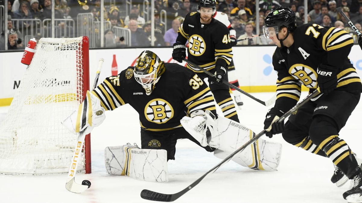 ‘Terrific’ Linus Ullmark was Bruins’ best player in Game 2 loss to ...