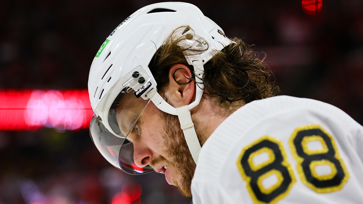 David Pastrnak has great reaction to fight with Matthew Tkachuk in Game ...