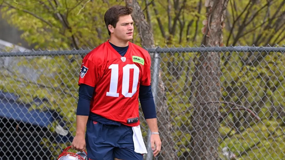 Drake Maye already texting Jacoby Brissett for help with Patriots ...