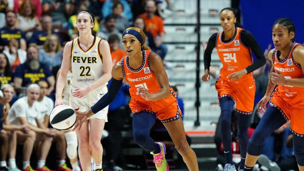 Connecticut Sun limit Caitlin Clark, dominate Indiana Fever for 10th ...