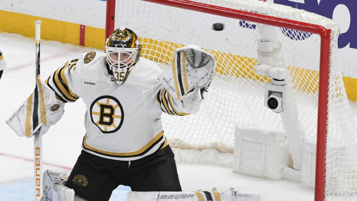 NHL trade rumors: Devils still interested in Bruins goalie Linus ...