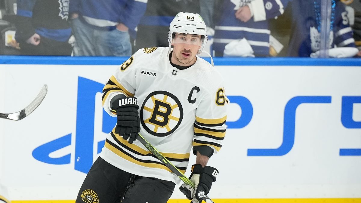 Bruins captain Brad Marchand reveals he had three offseason surgeries ...