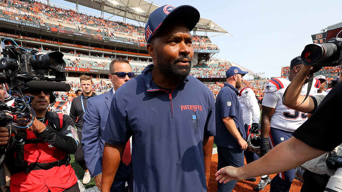 Why Jerod Mayo’s Gatorade bath is a good sign for Patriots’ future ...