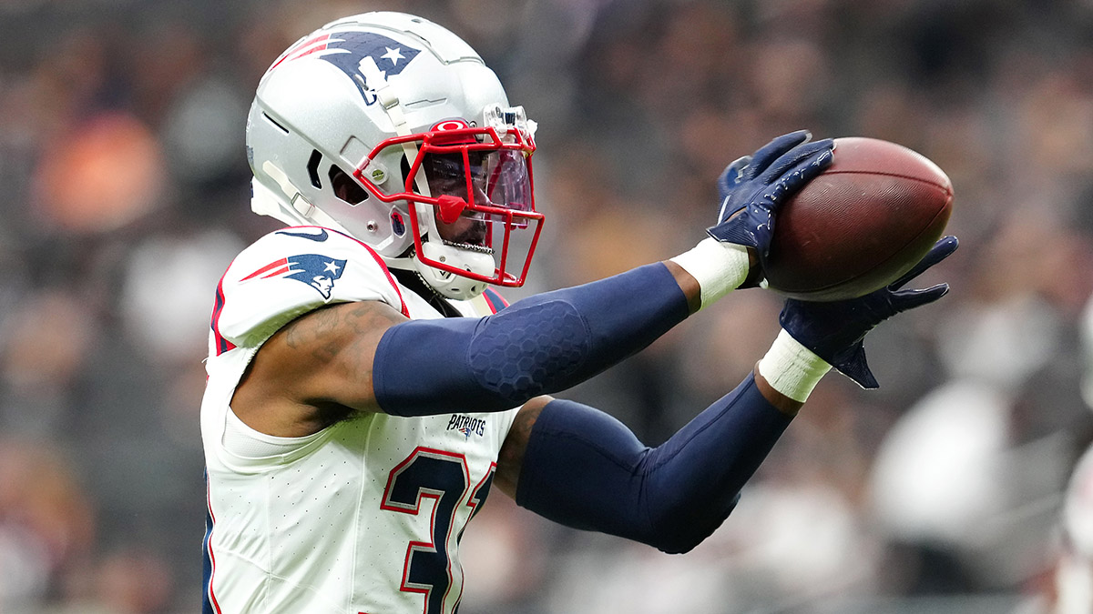 Pro Football Focus grades Patriots’ Jonathan Jones as No. 2 CB in Week ...