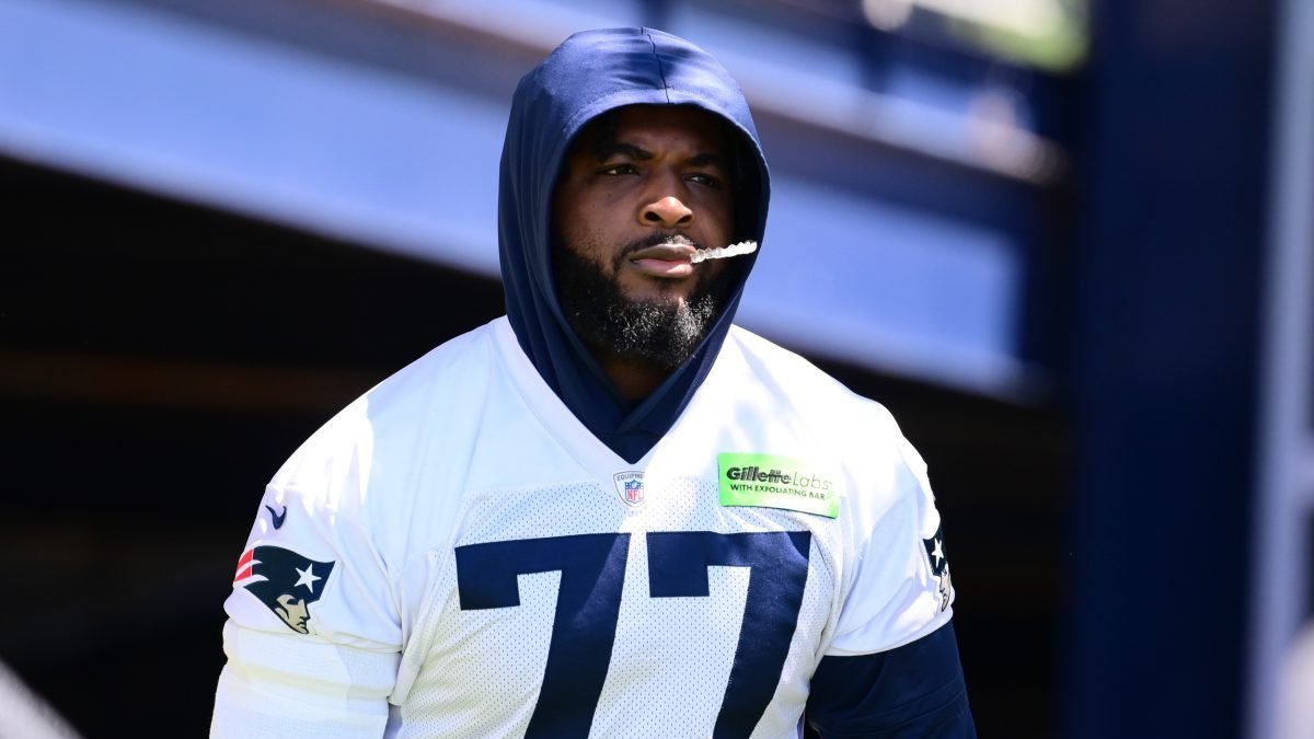 Is Chukwuma Okorafor ‘all in’ on playing left tackle for Patriots ...