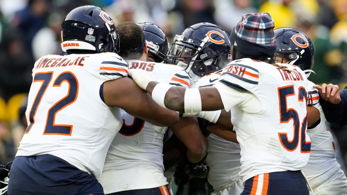 Chicago Bears snap 10-game losing streak, decade-old Lambeau losing ...
