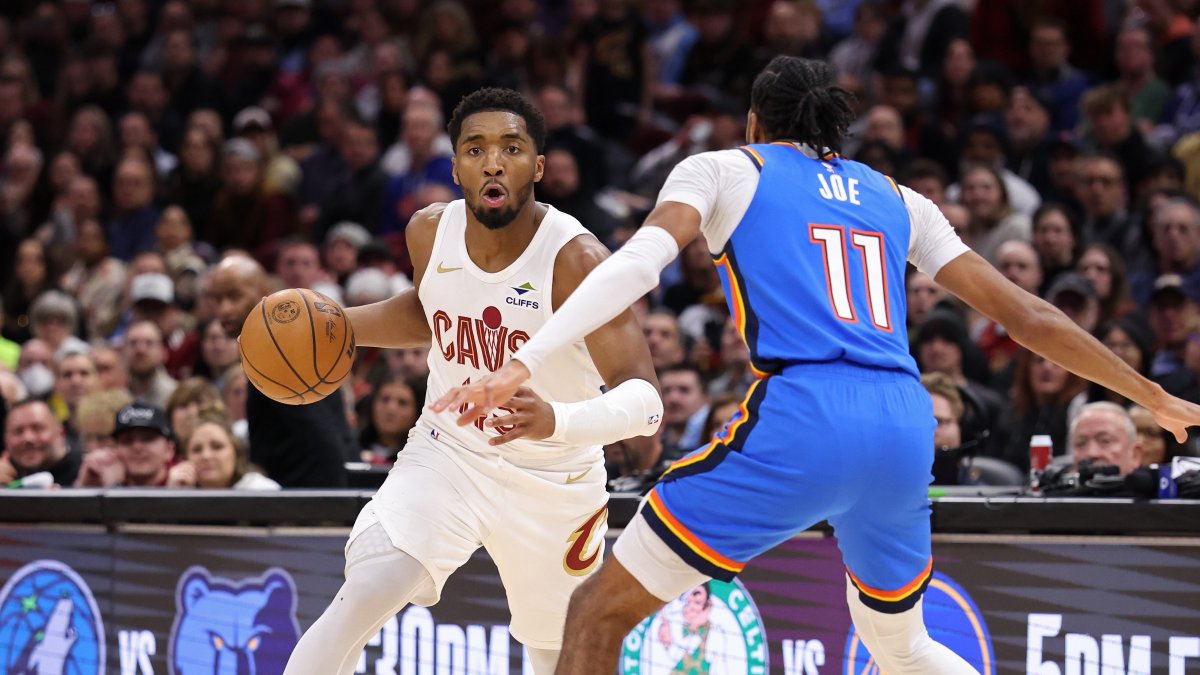 Cavs strike Thunder 129-122 in anticipated East vs. West showdown – NBC ...