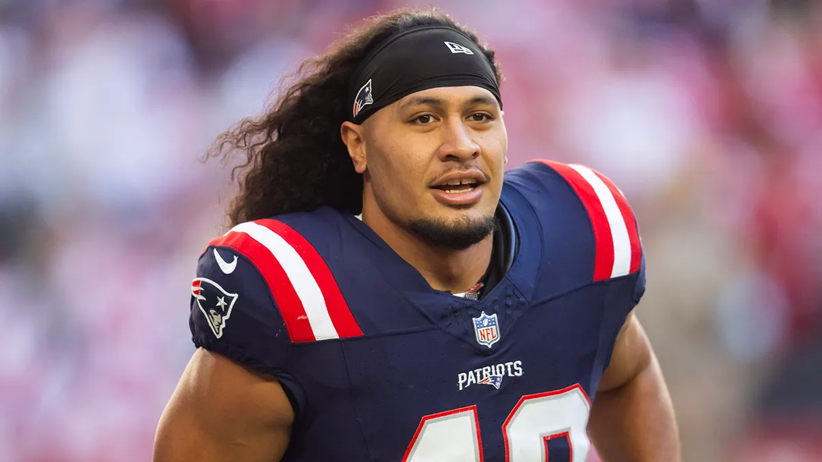 Jerod Mayo reacts to Jahlani Tavai’s comments about Patriots fans ...