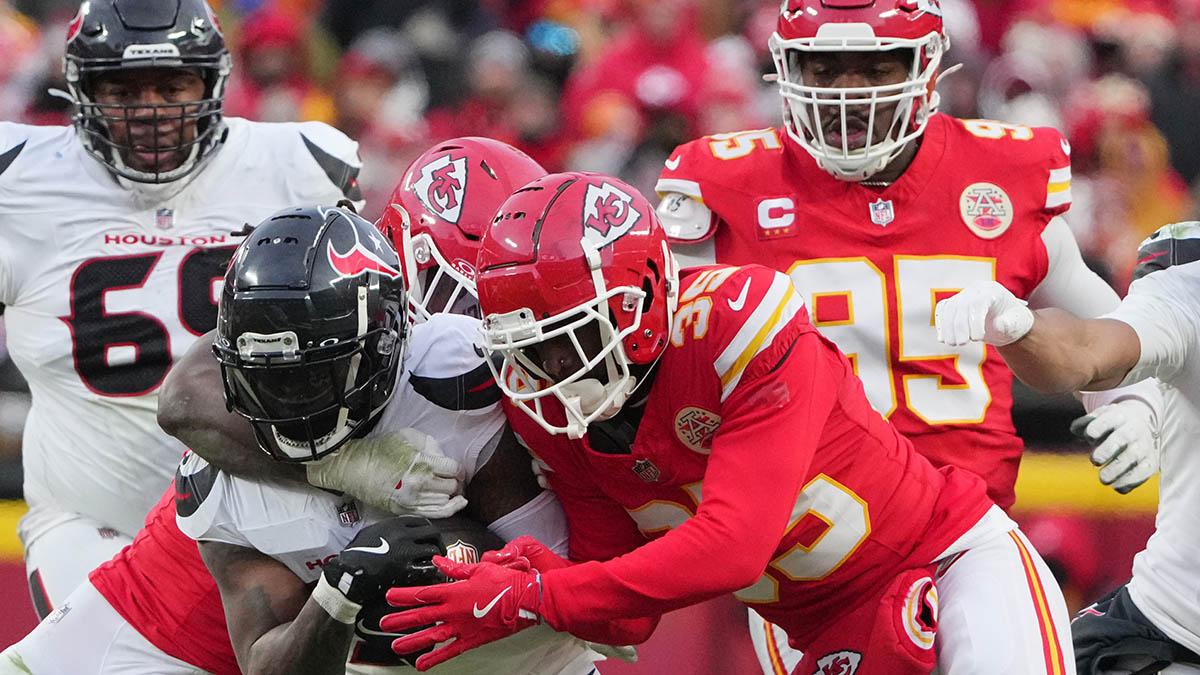 2025 NFL mock draft roundup: How Patriots can learn from Chiefs defense ...