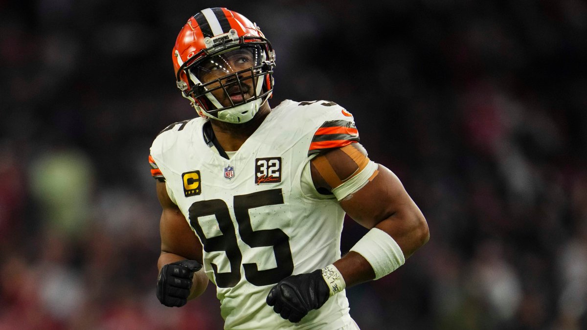 Browns star Myles Garrett requests trade after winning DPOY – NBC Sports Boston