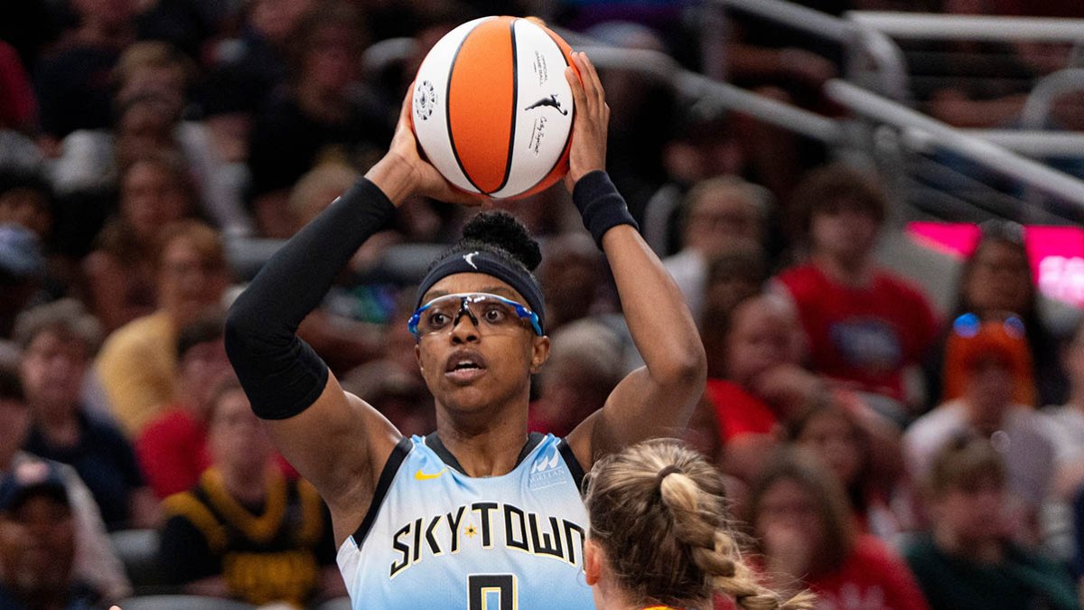 Sun sign WNBA champion Diamond DeShields in free agency – NBC Sports Boston