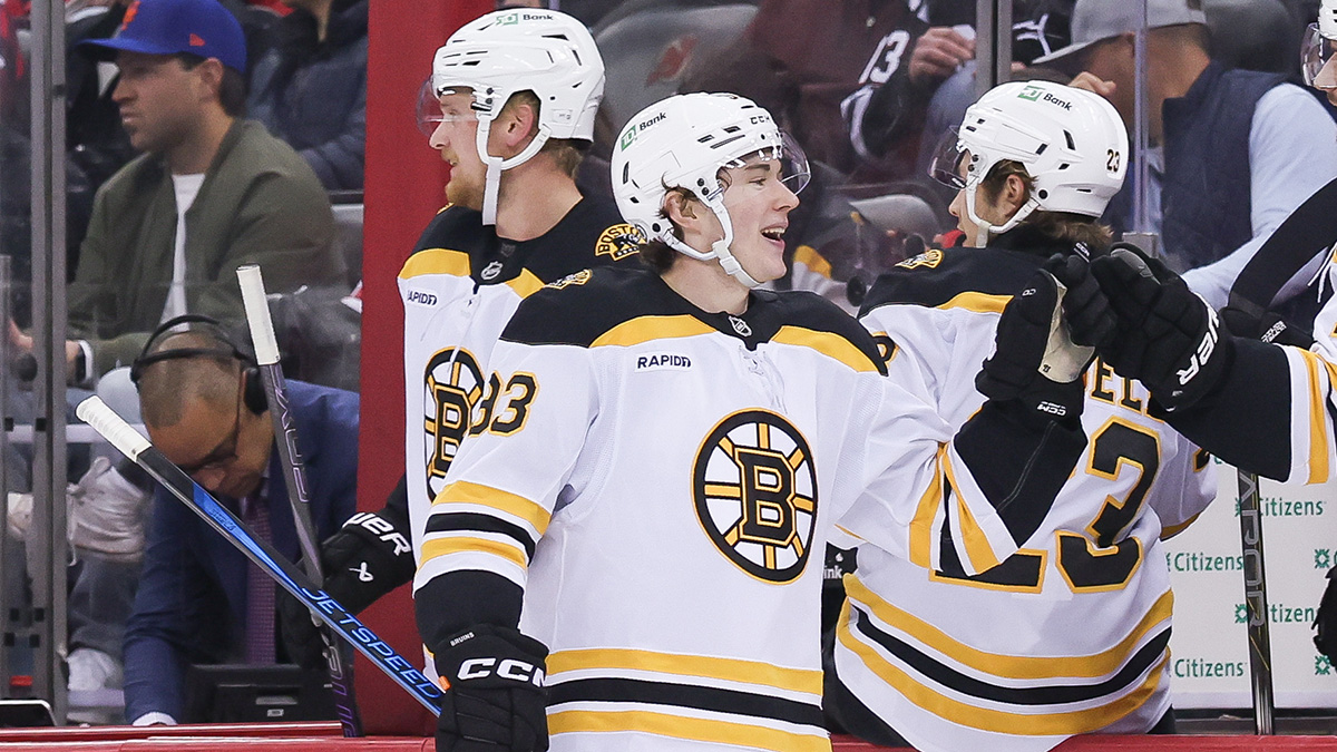 Fraser Minten scores first Bruins goal, gives fans hope amid tough ...