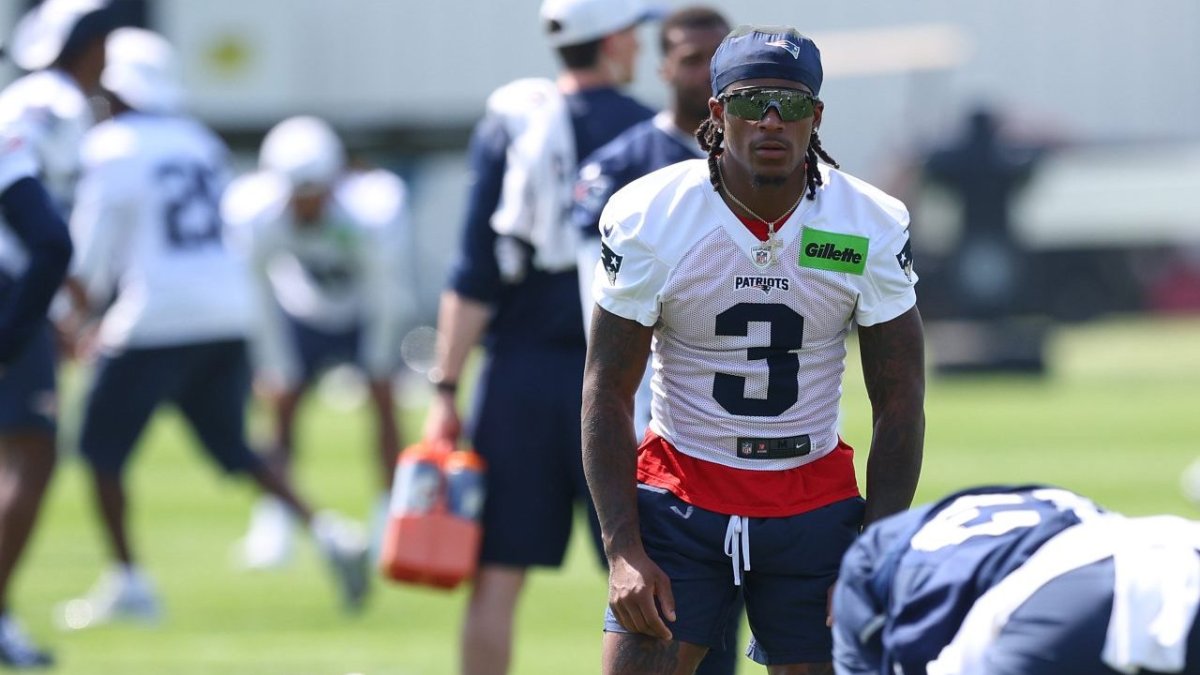 Patriots wideout watch: DeMario Douglas steals the show on Day 4 of ...