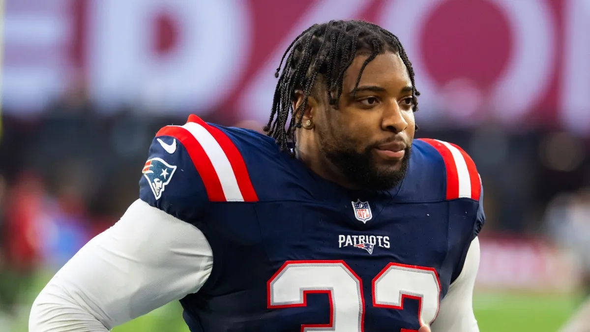 Patriots fuel trade chatter as Anfernee Jennings sidelined in finale ...