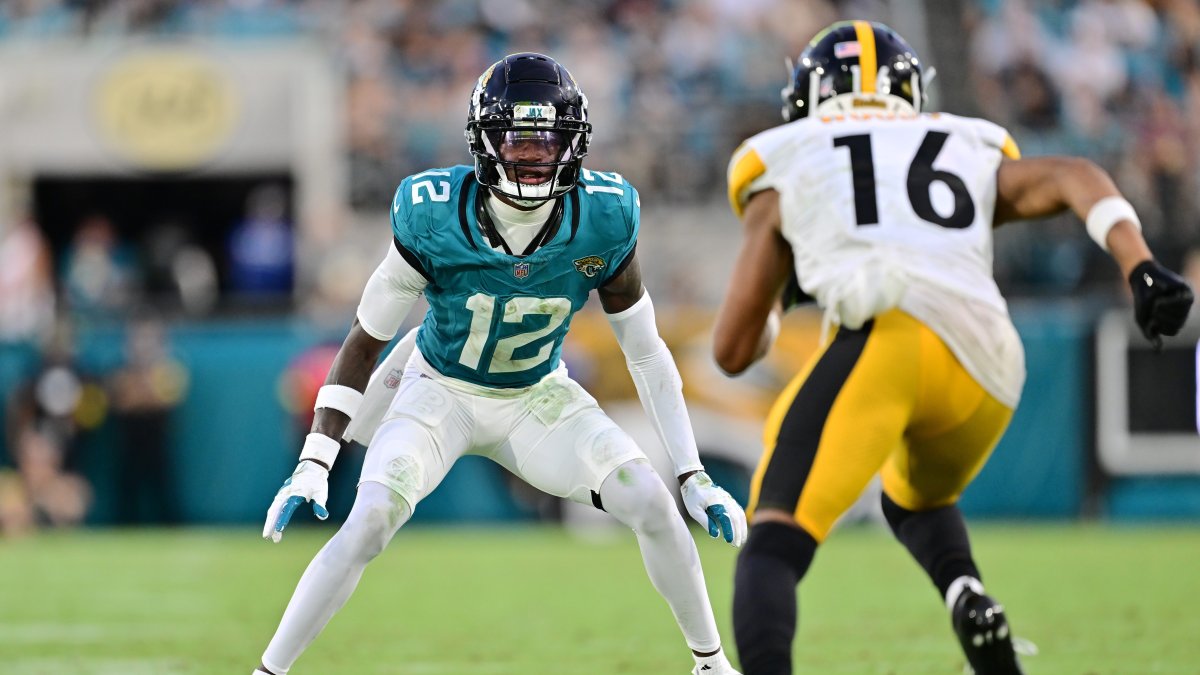 Jaguars’ Travis Hunter plays offense and defense in pro debut – NBC Sports Boston