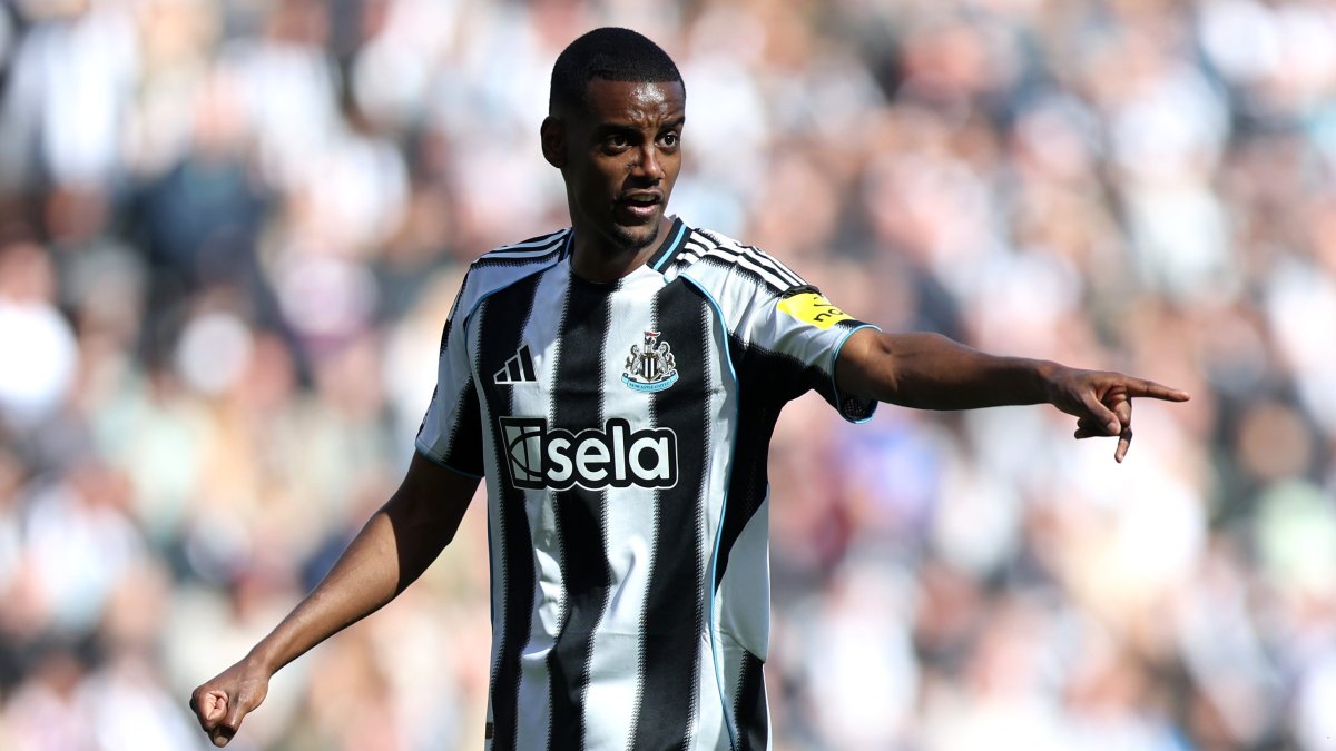 Liverpool signs Alexander Isak for British-record fee of $170M – NBC ...