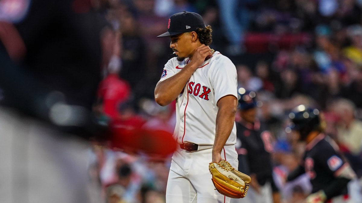 Jordan Hicks’ Red Sox ERA balloons to 8.20 after ugly outing vs ...