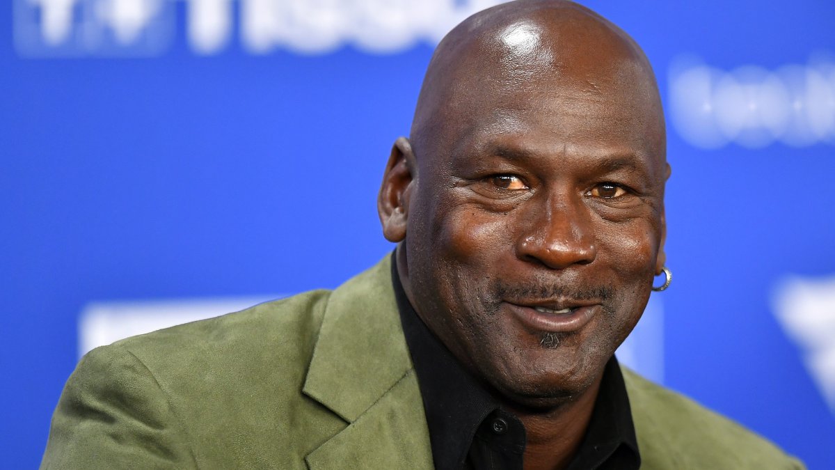 Michael Jordan provides insight on NBA on NBC’s opening night – NBC ...