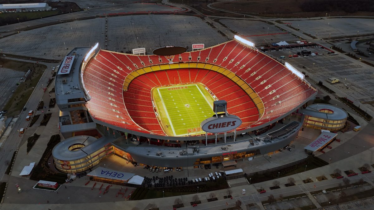 Chiefs leaving Arrowhead, relocating across Kansas-Missouri border ...