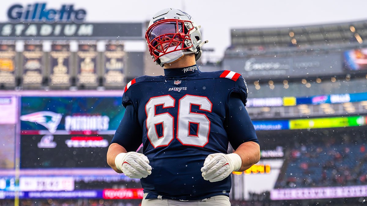How Patriots veterans are guiding Will Campbell through playoff ...