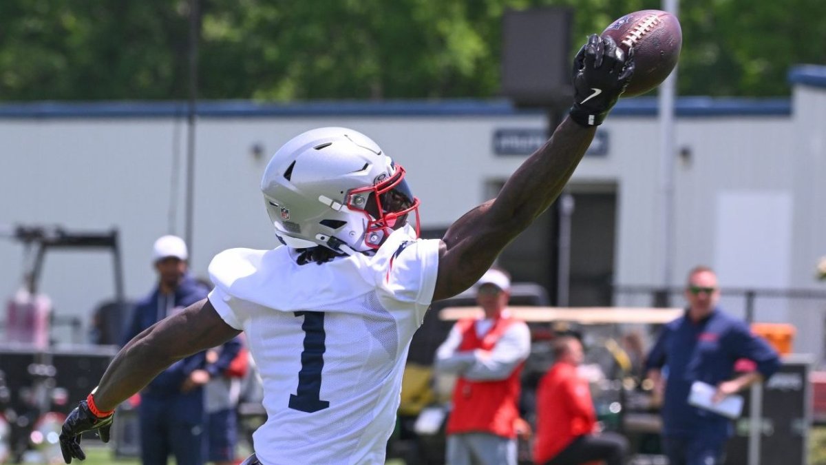 A.J. Brown arrives at Patriots OTAs and more observations – NBC Sports ...